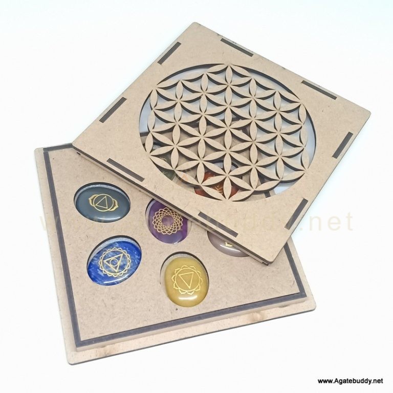 Seven Chakra Engraved Reiki Set with Flower of Life Chakra Box. - Agate ...